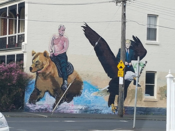 Trump x Putin Graffiti Melbourne - 9GAG