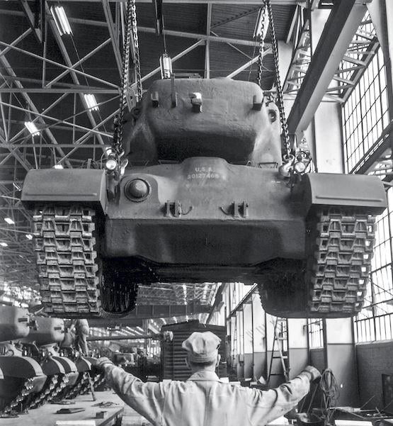 Cadillac Car Company Manufacturing Tanks in Detroit - 9GAG