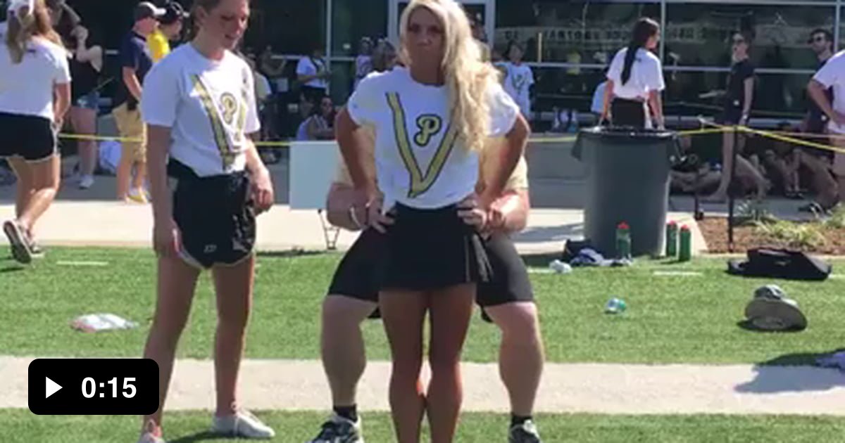 Cheerleader Pees on Spotter - 9GAG