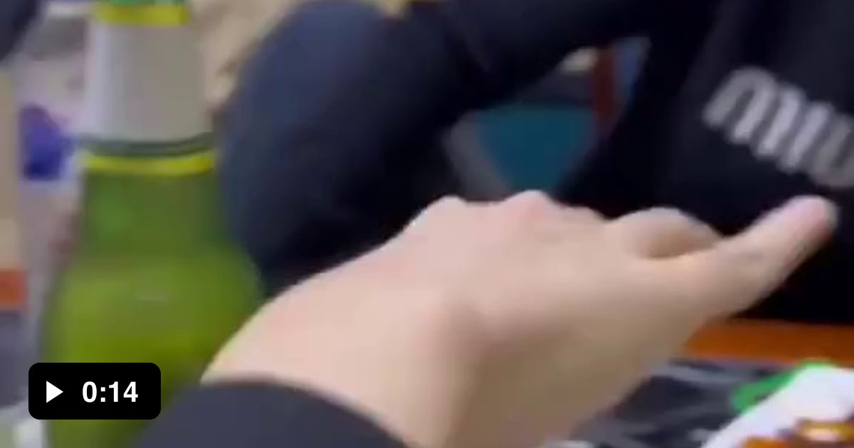 That's a very rude girl..!! - 9GAG