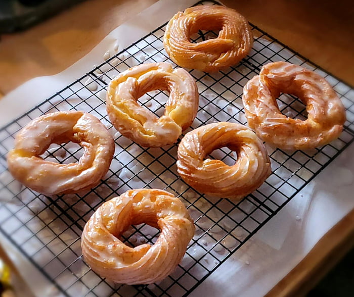Made some non beautiful honey dip french crullers - 9GAG