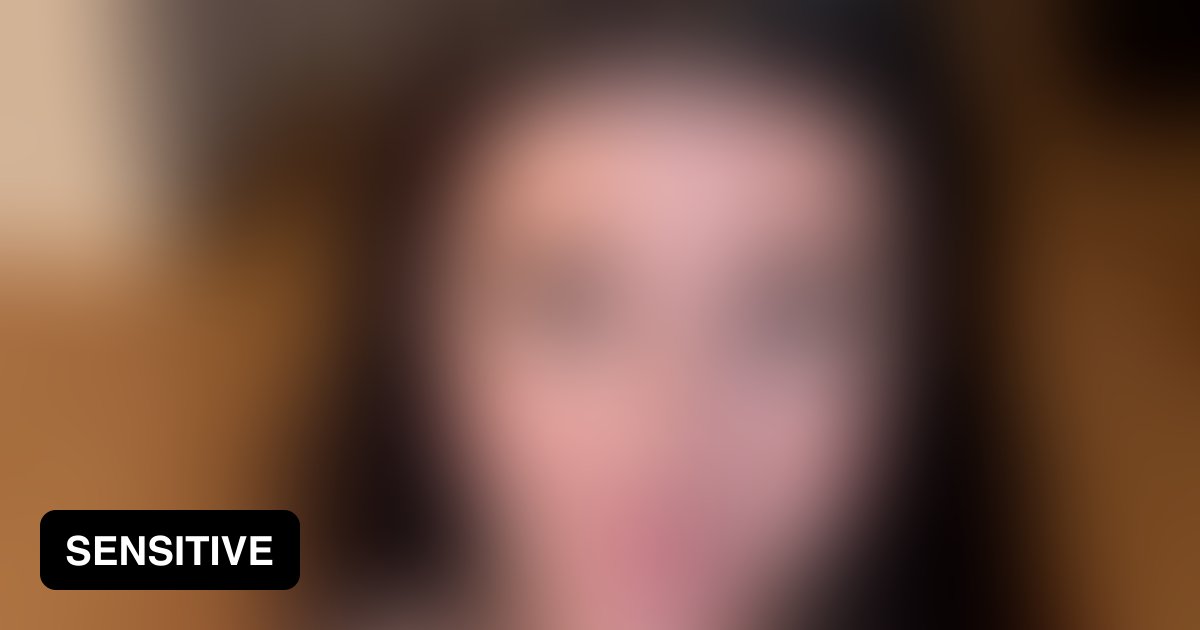 I need a captain please. I found her here erome com /a/7g7NQEOo - 9GAG