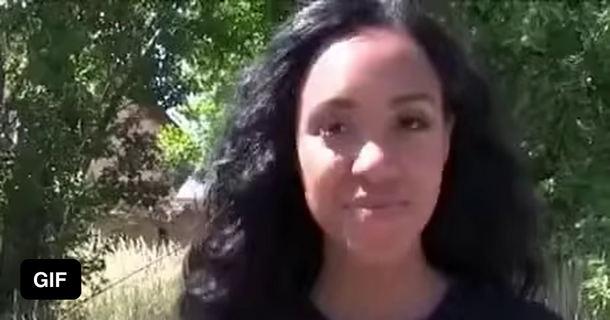 Tiny Waist Big... - 9GAG