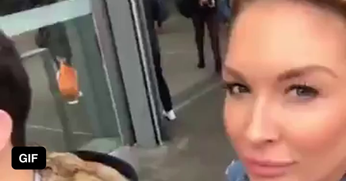 Kissing strangers - 9GAG