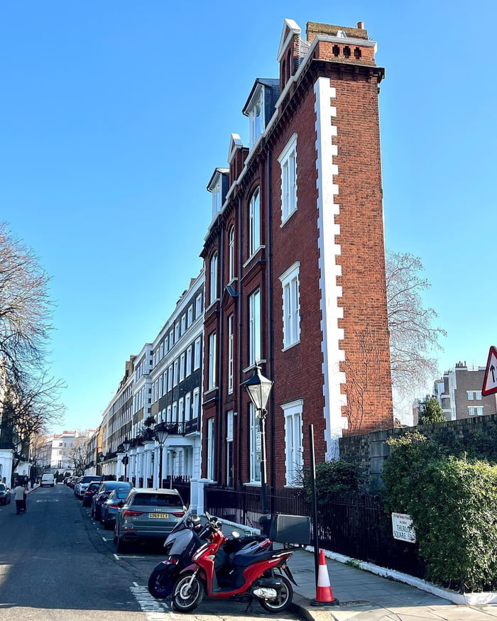 This is The Thin House in Kensington, London. It’s only 6ft wide at its ...