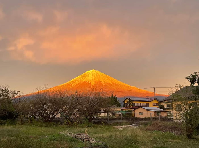 Have a nice day with Golden Fuji. No filter Not tour agency - 9GAG