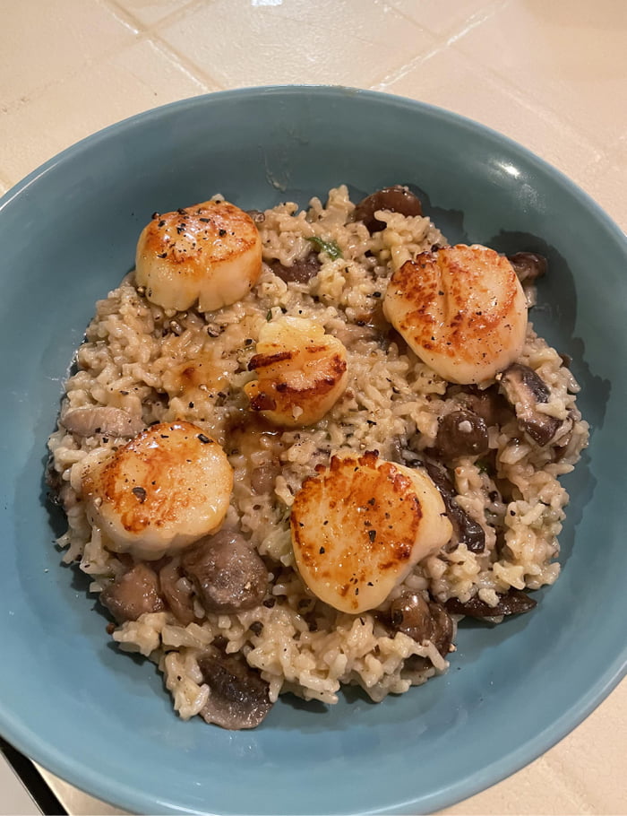 Scallops and Mushroom Risotto - 9GAG