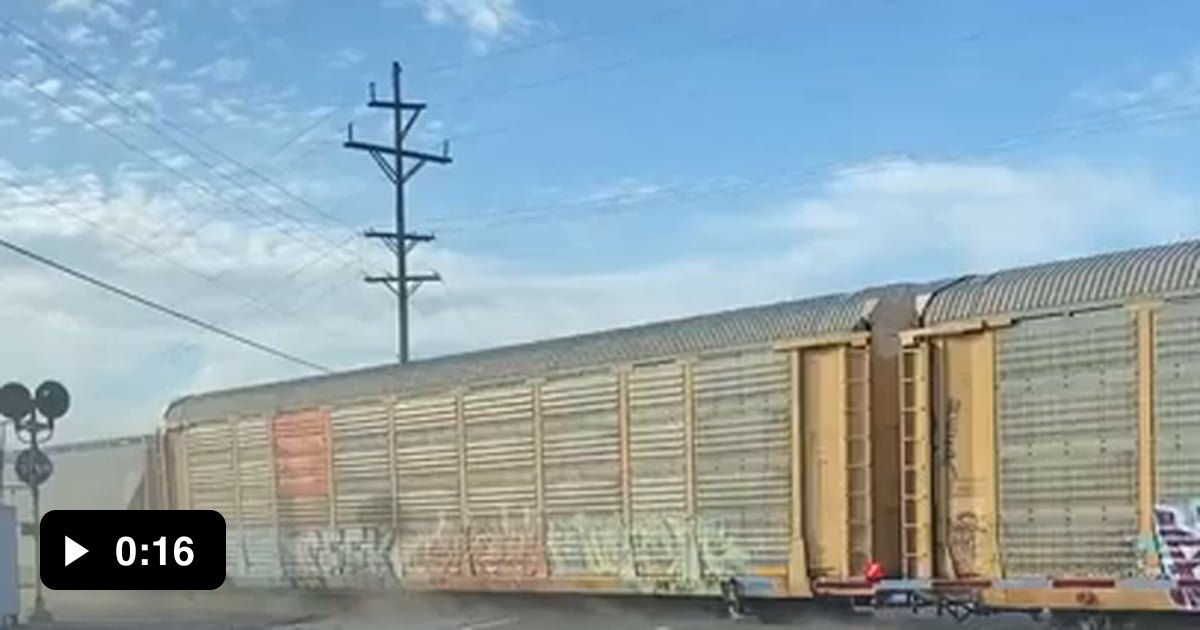Cargo train derails in Springfield, Ohio today. Residents ordered to ...