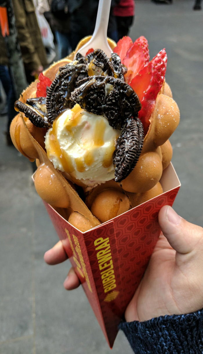 An Oreo Crunch Bubblewrap Waffle - 9GAG