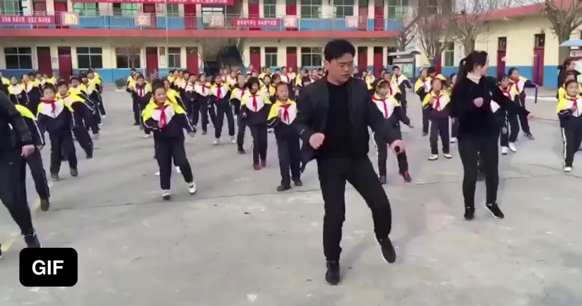 Chinese school principal teaches students shuffle dance during break - 9GAG