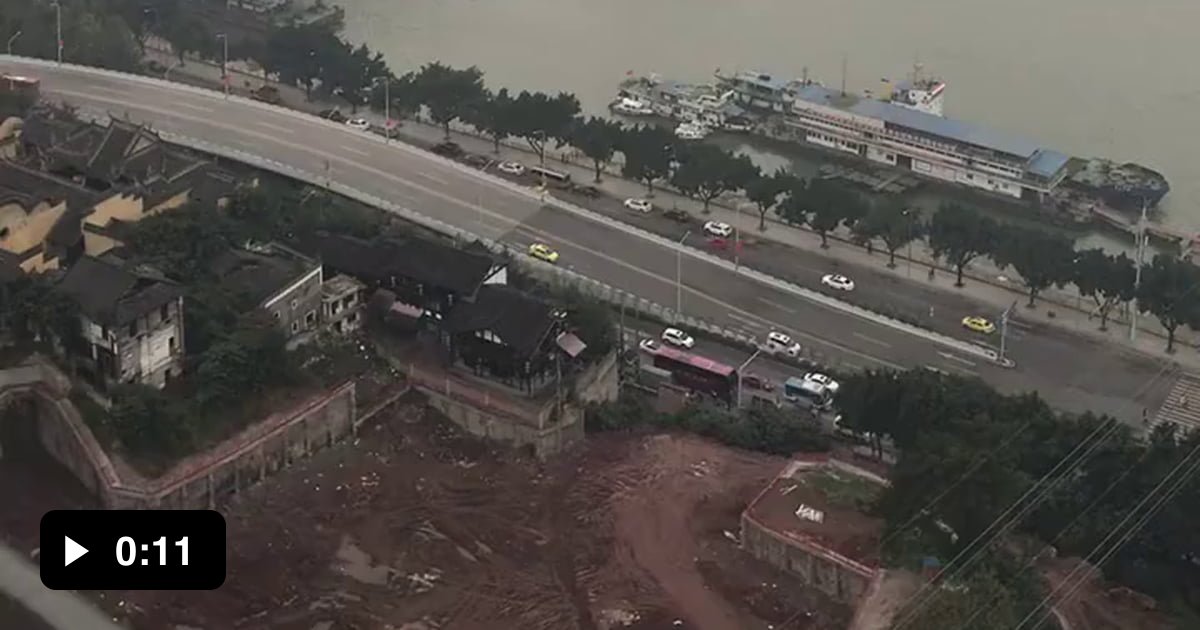 “I'm moving this Friday." "How's the new place?" "Same old same old" - 9GAG