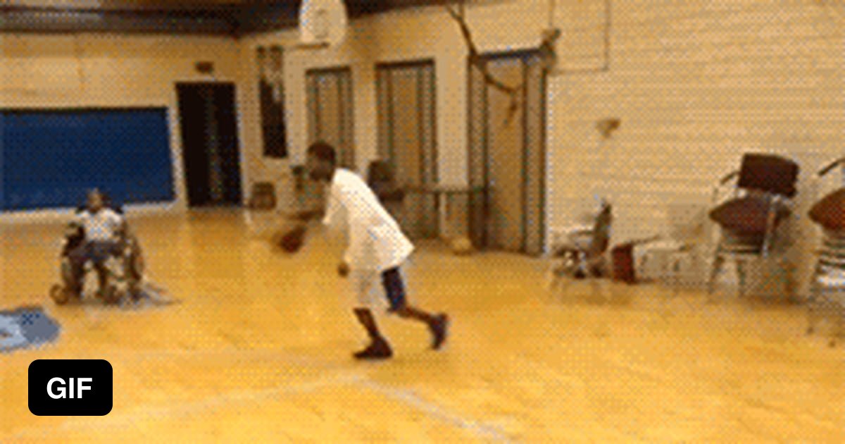 The short man's dunk - 9GAG