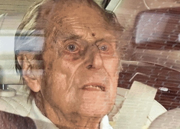 Hanz, bring der flammenwerfer - 9GAG