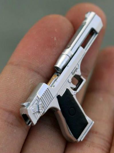 A 1/6 Scale of a Desert Eagle, Small Toy. - 9GAG