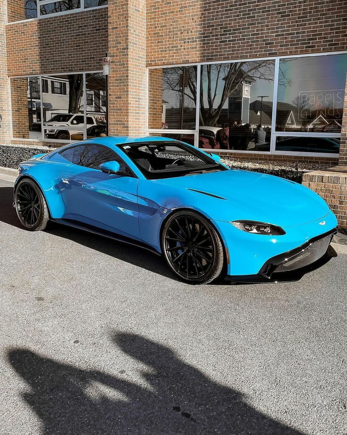 Elwood Blue Aston Martin Vantage - 9GAG