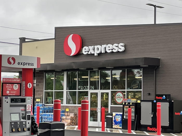 This Safeway express sign is the talk of the town… - 9GAG