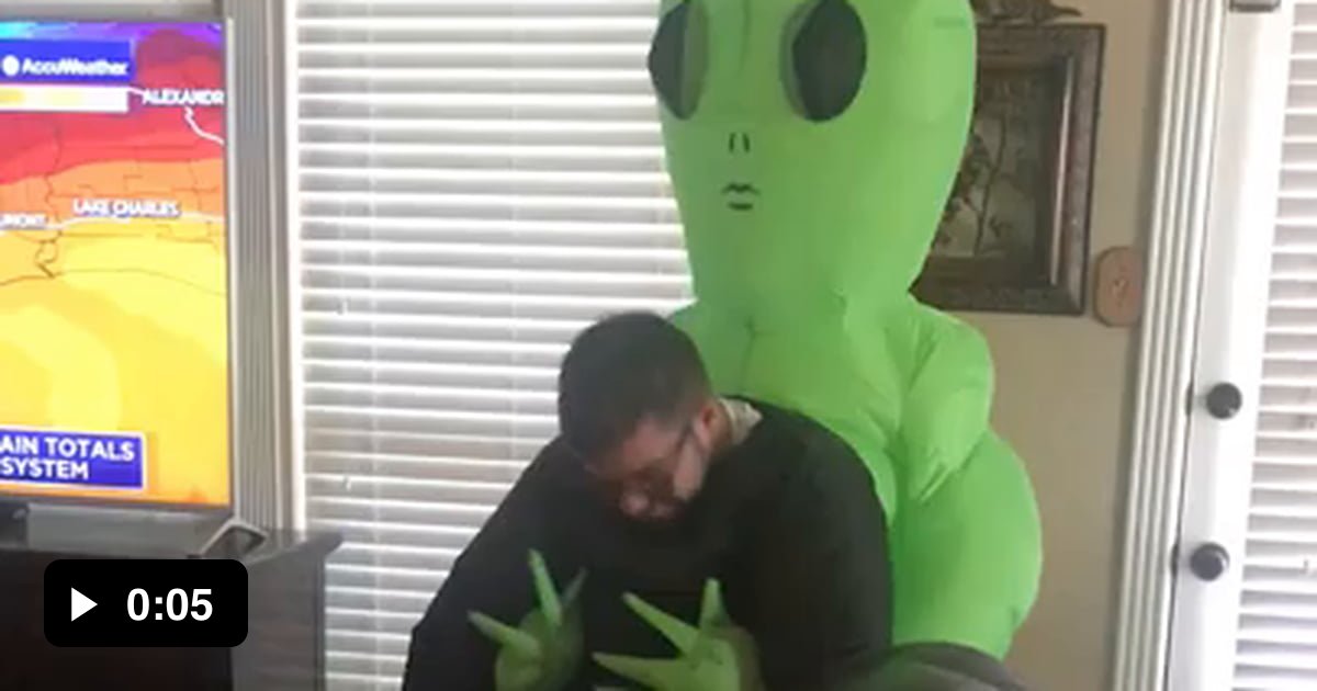 Possible alien sighting/abduction - 9GAG