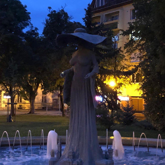 Just a pretty familiar statue in Hungary - 9GAG