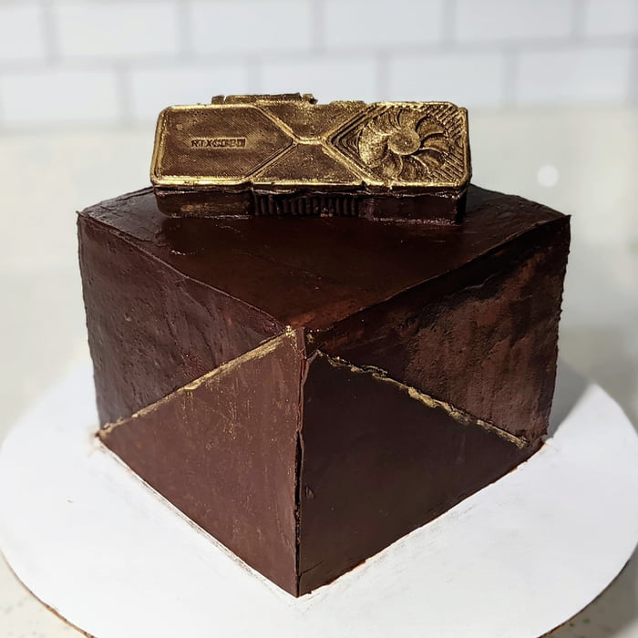 Made a cake with a chocolate graphics card! - 9GAG