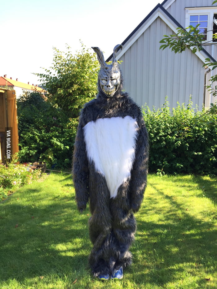 I finally finished my Frank cosplay from Donnie Darko! - 9GAG