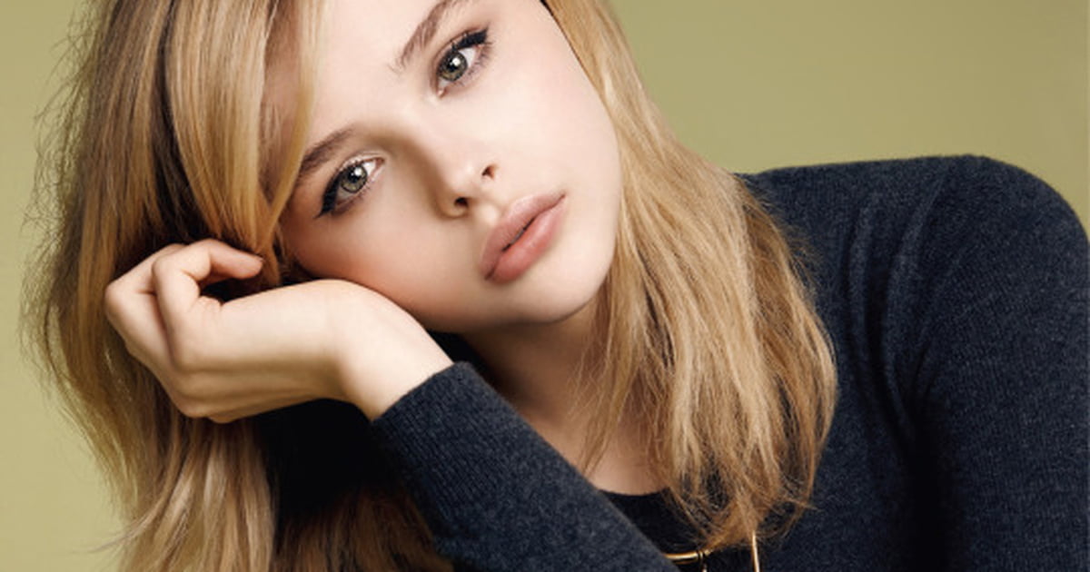 Sensual blonde - 9GAG