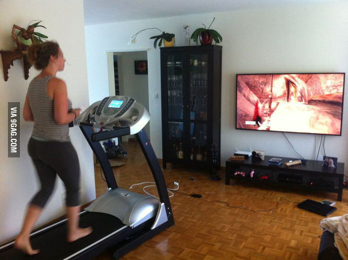 My new workout: just walking while gaming - 9GAG