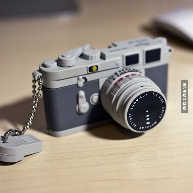 Leica M3 Flash Drive - 9GAG