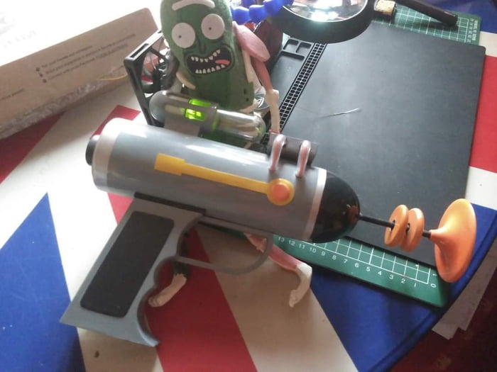 3D printed Rick's LED Laser Gun and it turned out really good and 3D ...
