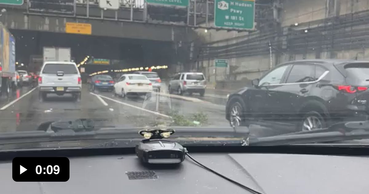 Tried to cut in and got stuck - 9GAG