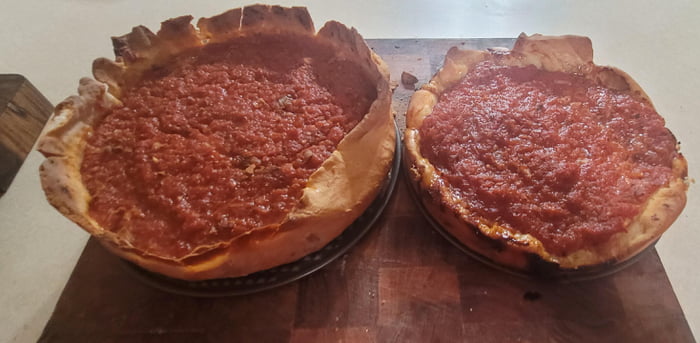 Chicago style deep dish pizza - 9GAG