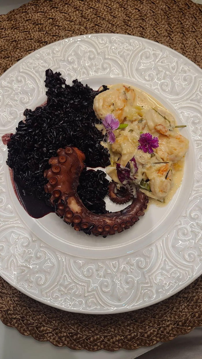 OCTOPUS BLACK RICE with COCONUT AND BUTTER SHRIMP - 9GAG