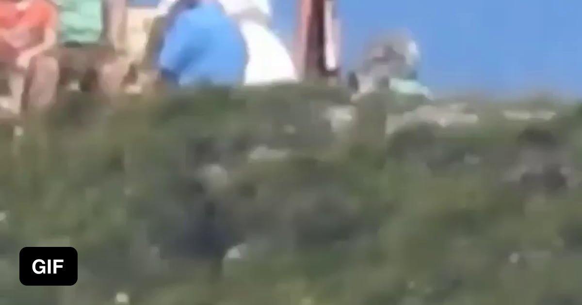 Absolutely insane camera zoom - 9GAG