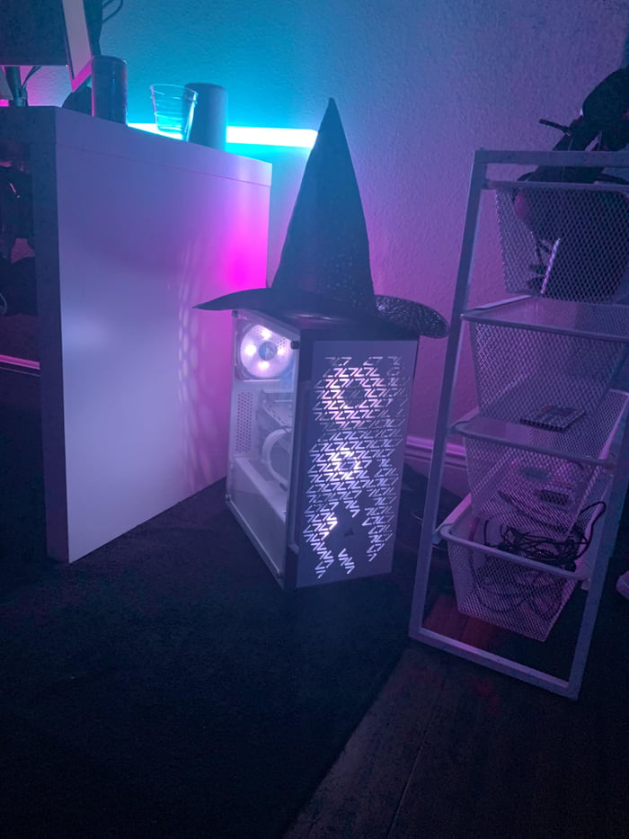 Computer casts Fireball - 9GAG