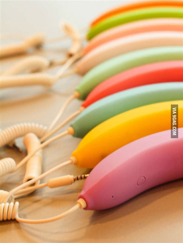 Banana Phone Headset for any phone (with a ear/headphone jack) - 9GAG