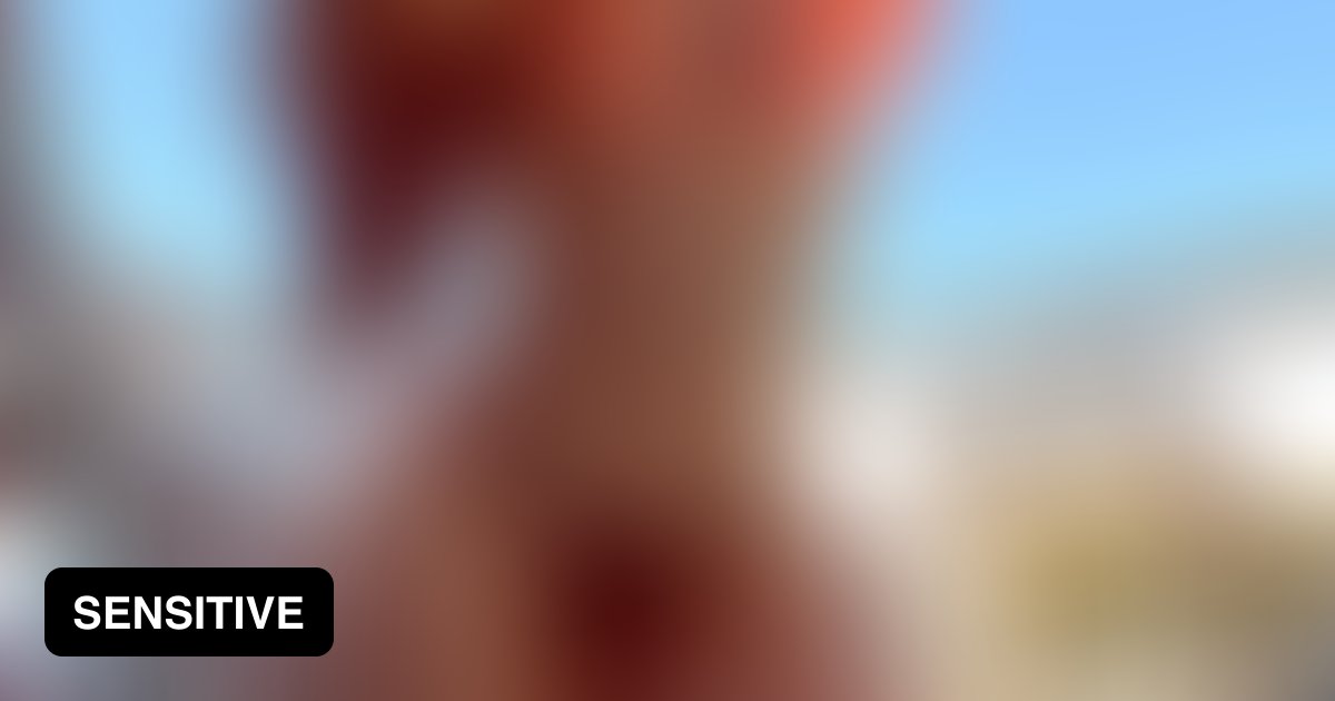 Thalita Zampirolli, trans model - 9GAG