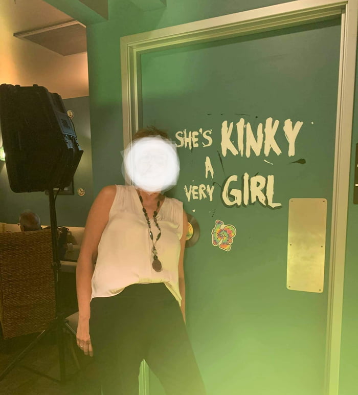 She's kinky a very girl - 9GAG