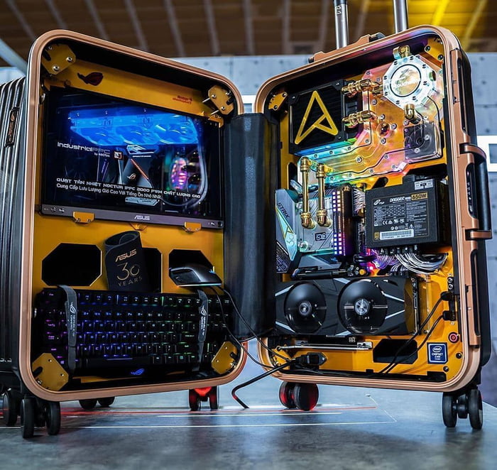 Ultimate Travel Bag PC Gaming Build RGB Edition - 9GAG