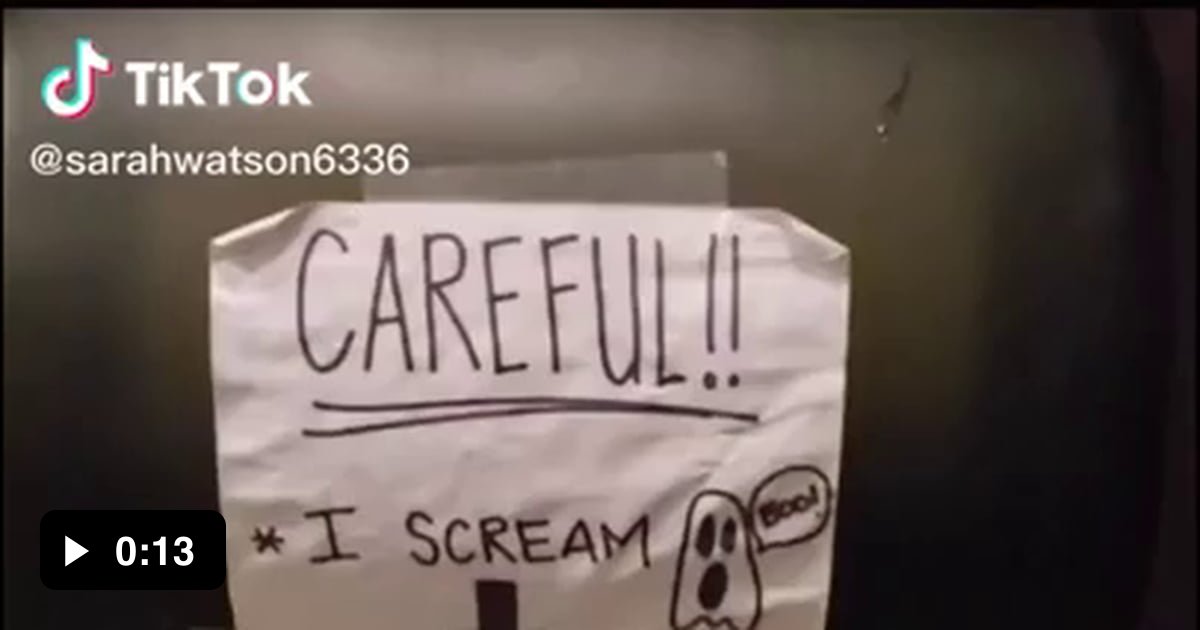 Screaming paper towel dispenser. - 9GAG