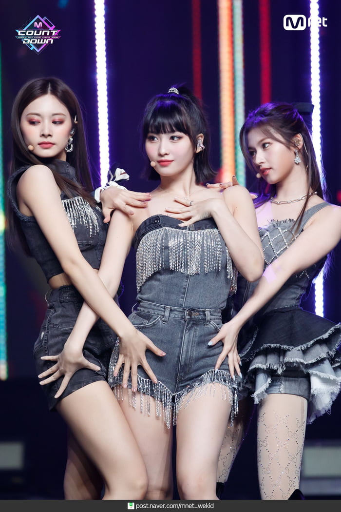 TWICE - Tzuyu, Momo & Sana - 9GAG