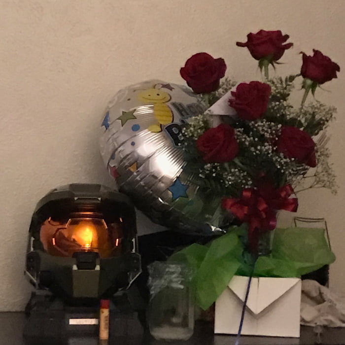 Bought my girlfriend some flowers and a master chief helmet for her ...