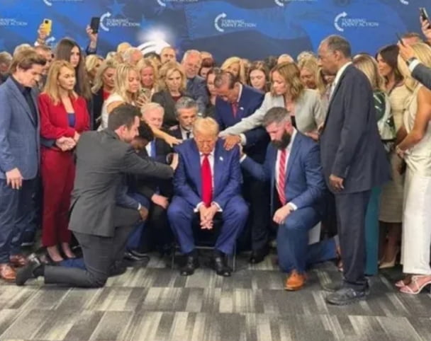 This meme is from the future, it won't make sense before November 5th ...