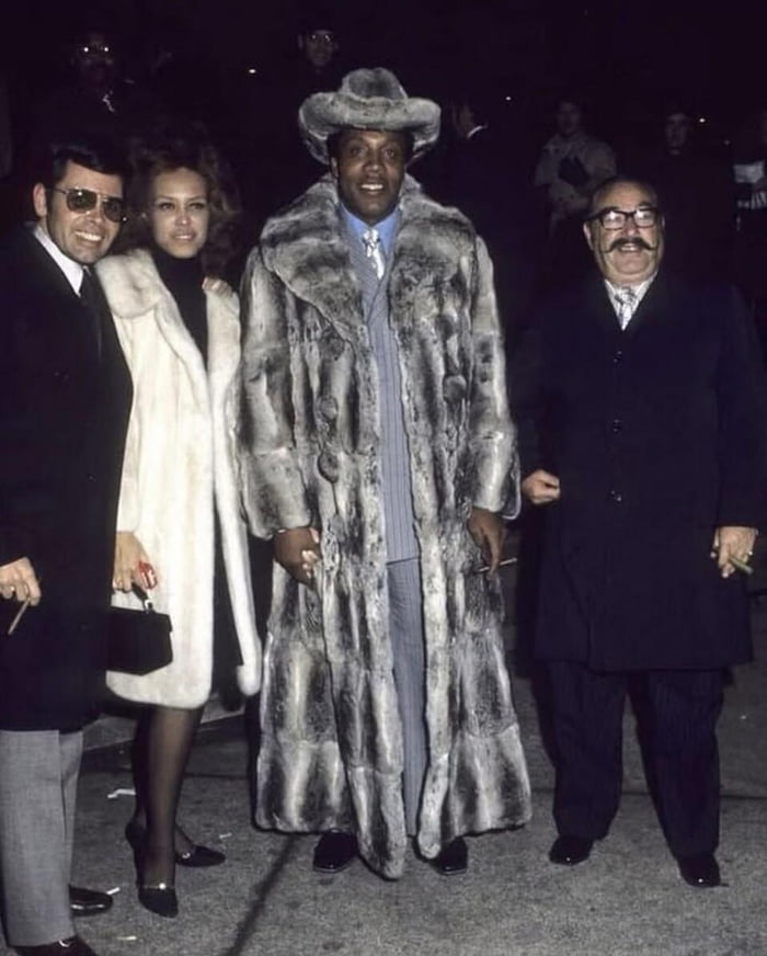 Frank Lucas in his infamous beaver coat, making a statement at the Ali ...