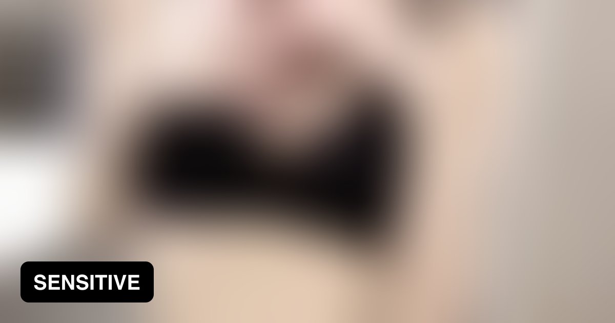 Every day is titty day #1251 - 9GAG