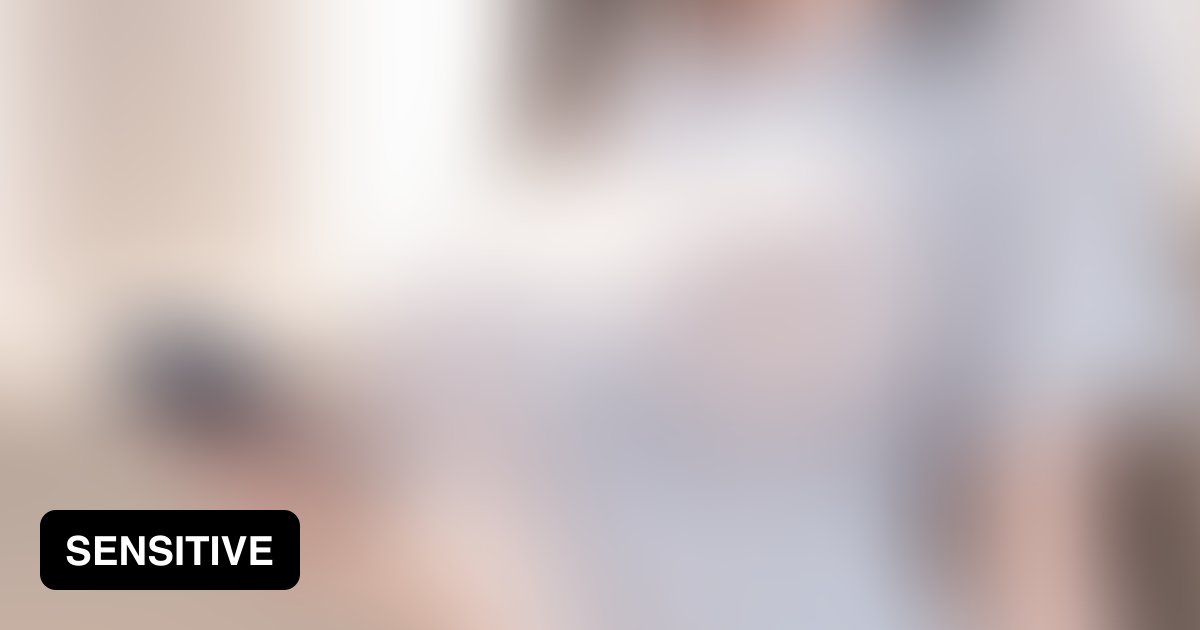 Checking her Phone on the Couch - 9GAG