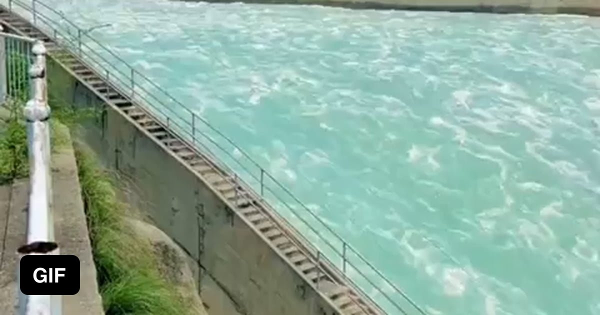 Dam spillway - 9GAG