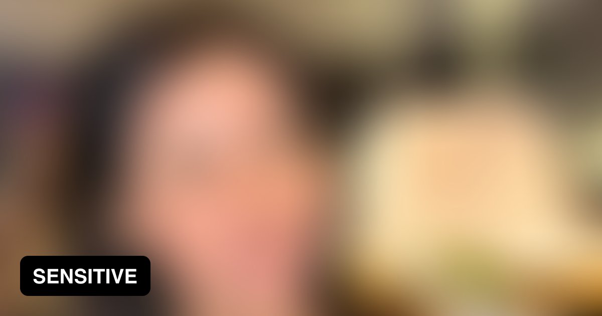 Her top half is less than half covered. my question is, is she going to eat all that - 9GAG