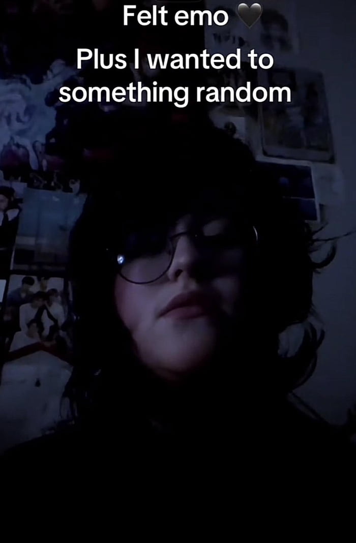 Felt emo heh… 🖤🖤🖤 - 9GAG
