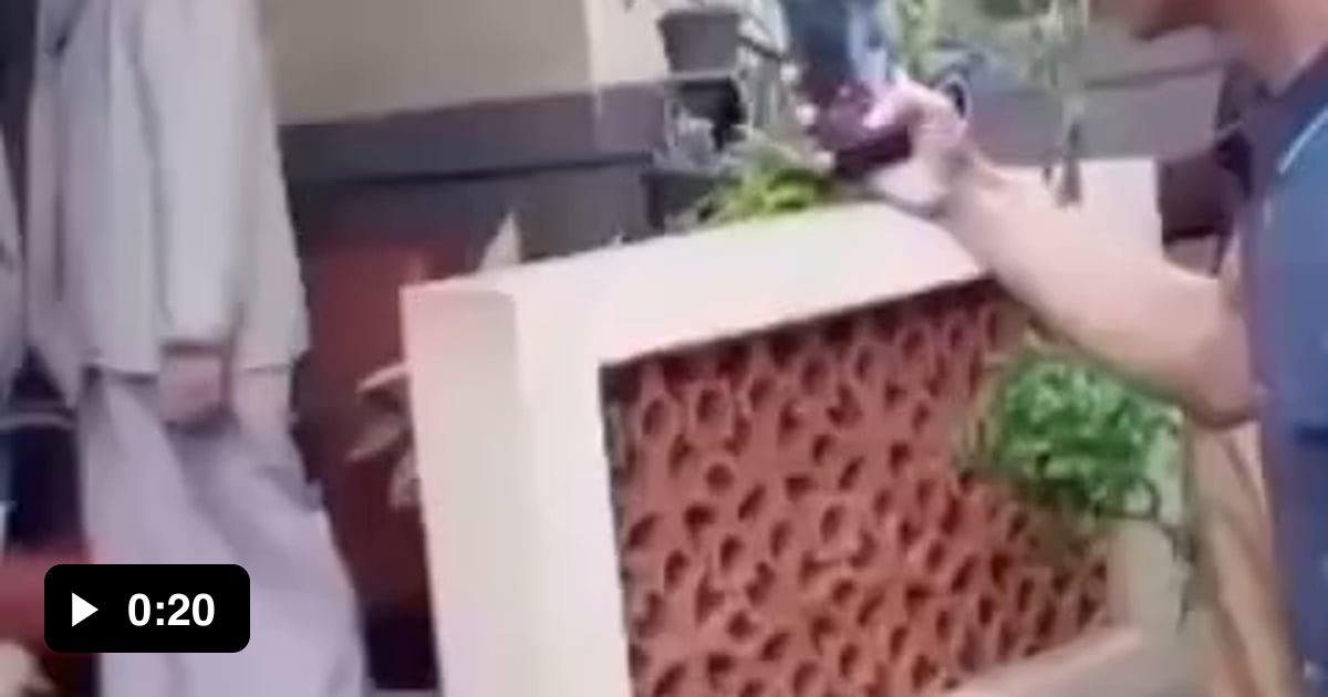 Ketahuan ges, si madun ama Wulan Guritno. Mampus lo di grebek warga - 9GAG