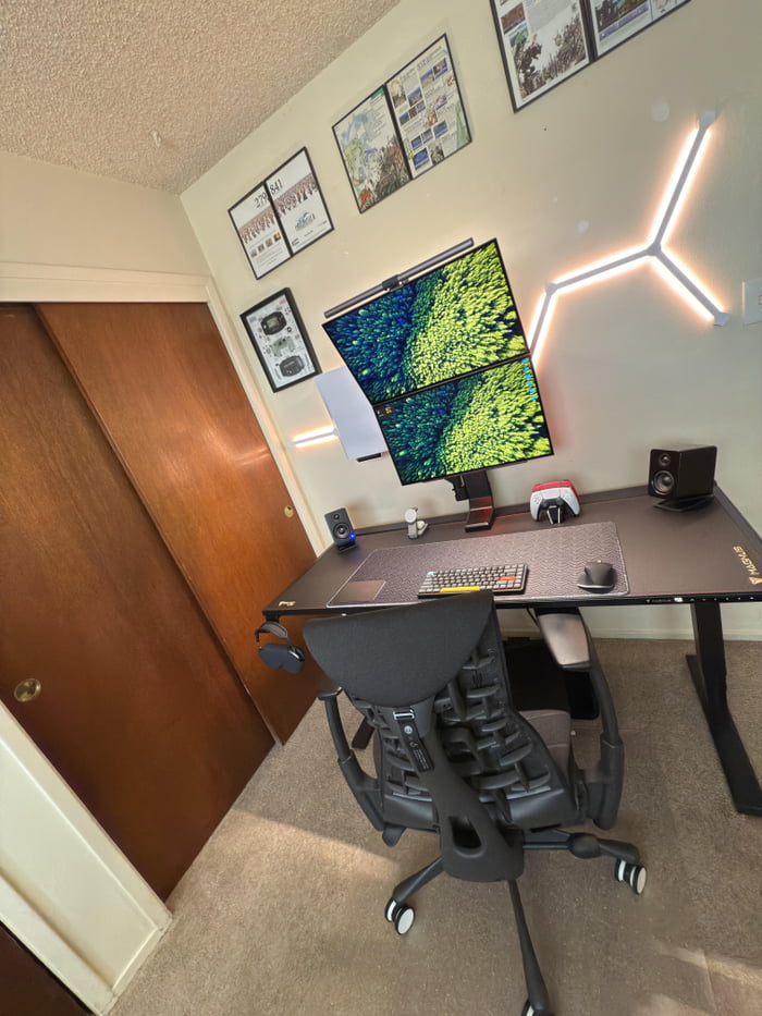 Stacked monitor setup. Happy for now. - 9GAG