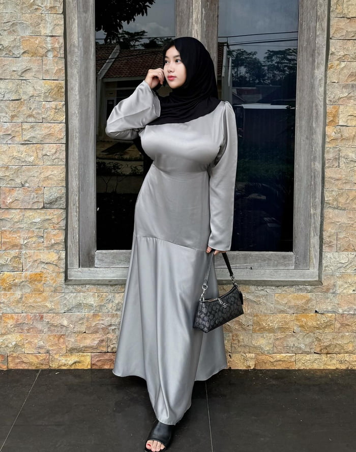 Asian in hijab - 9GAG